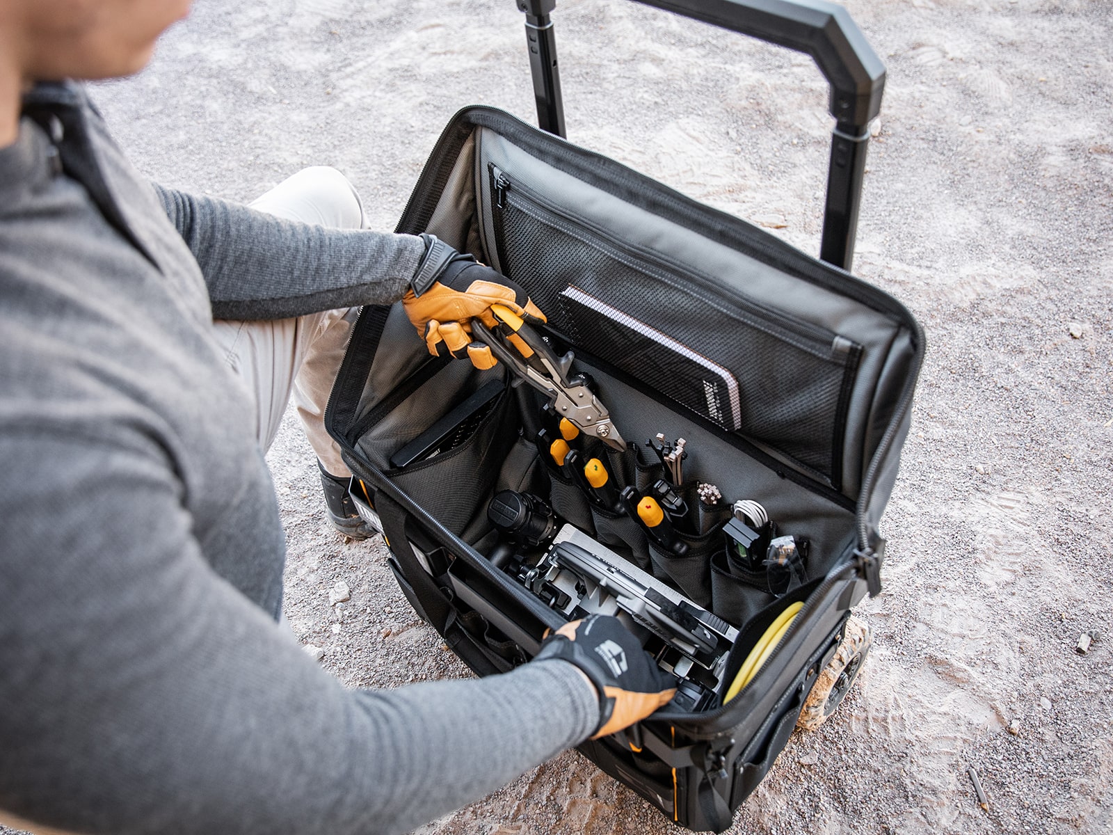 Toughbuilt XXL Rolling Hard Body Massive Mouth Bag 610 mm 24inch TB-CT ...